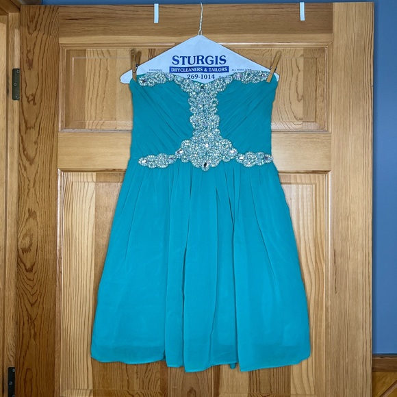 City Triangles | Dresses | City Triangles Homecoming Dress | Poshmark